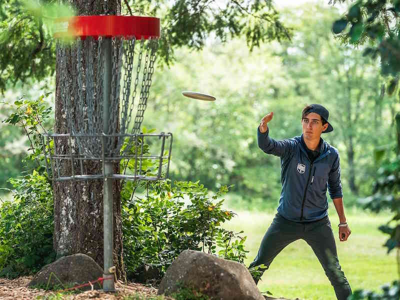 Choosing the Best Disc Golf Putter for YOU: A Comprehensive Guide ...