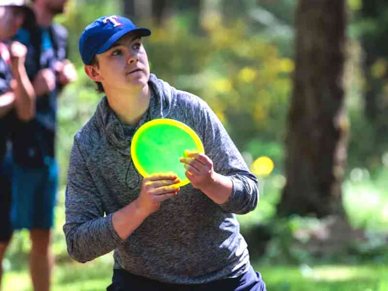 Mastering the Art of Throwing Disc Golf Thumbers – Disc Republic
